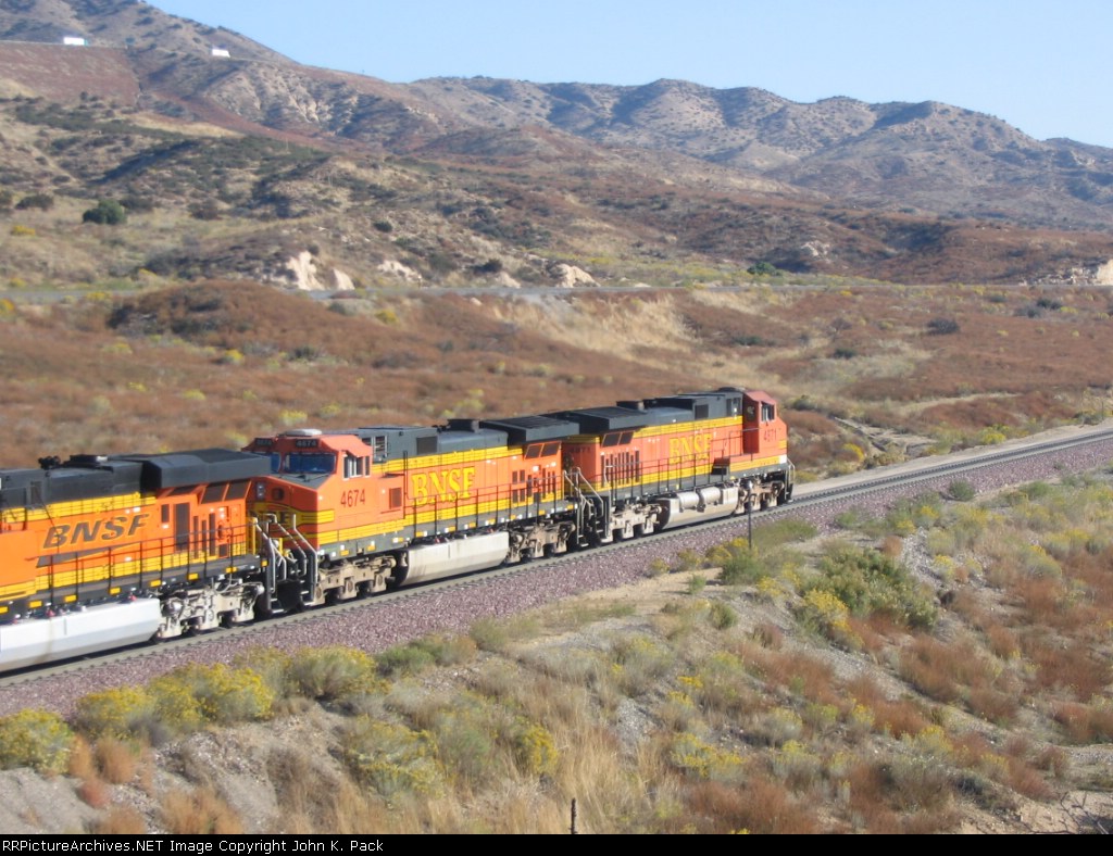 BNSF 4674